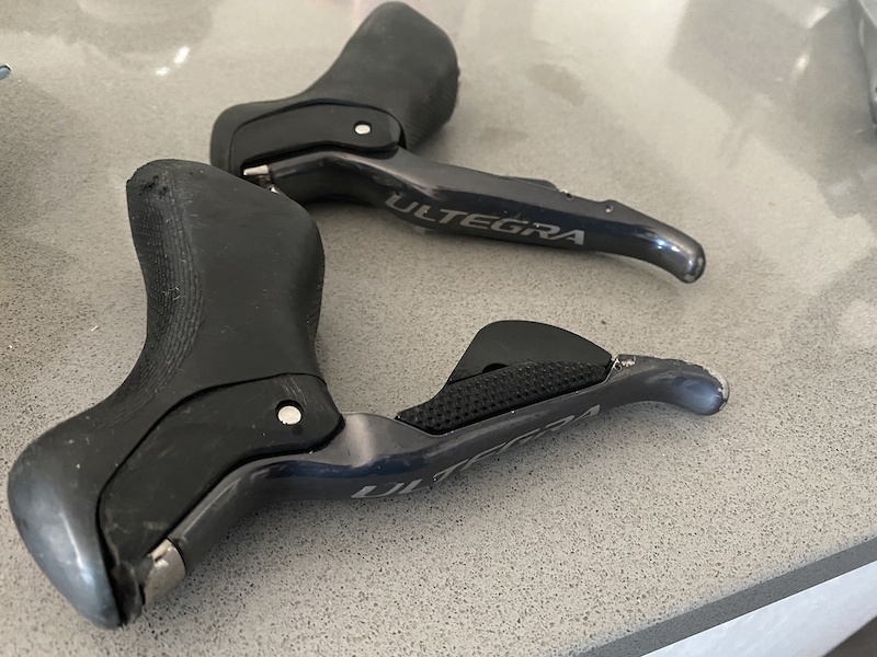 Ultegra Di2 - 6770 Electronic Shifter Brake Levers Set For Sale
