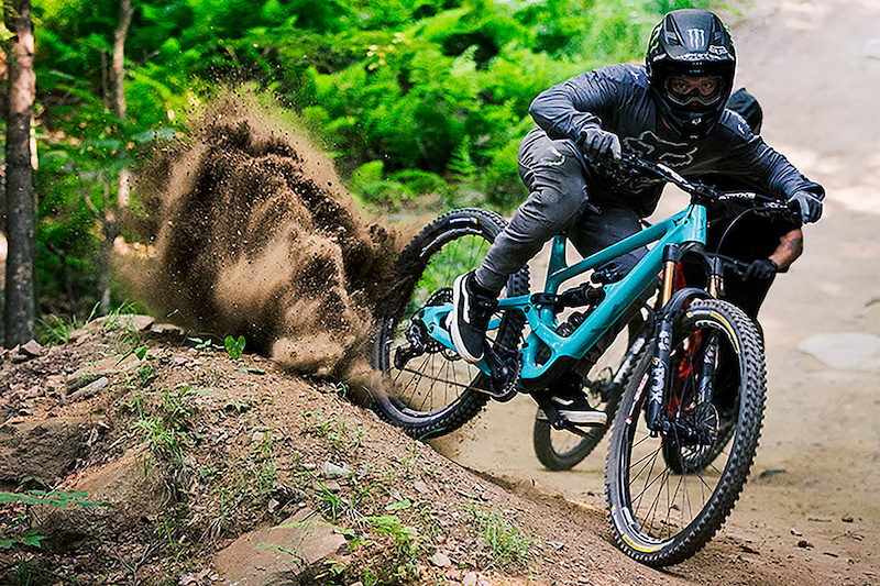 Video: Dylan Stark & Ethan Nell Crush Highland Bike Park on Enduro ...