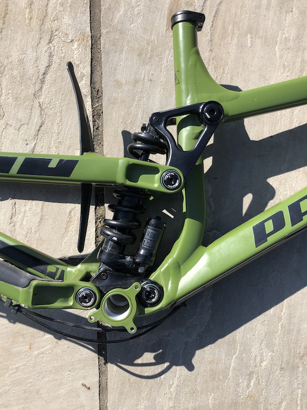 2020 Propain Rage AL Medium with shock & headset For Sale