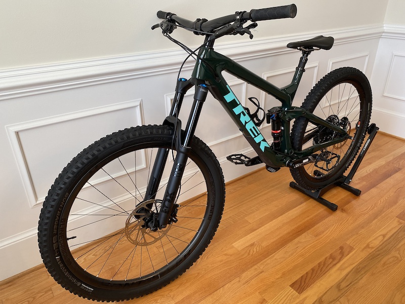2019 Trek Slash 9.8 Mountain Bike For Sale