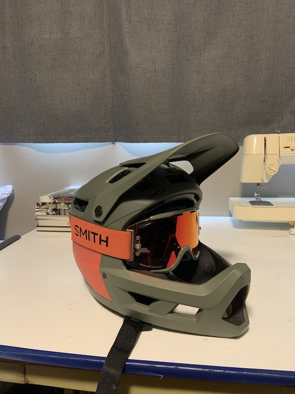 2021 Smith Mainline mtb helmet and goggles size medium For Sale
