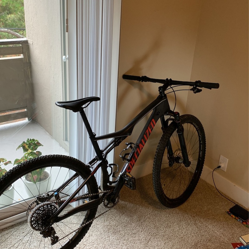 2019 Specialized Epic ALMOST NEW For Sale
