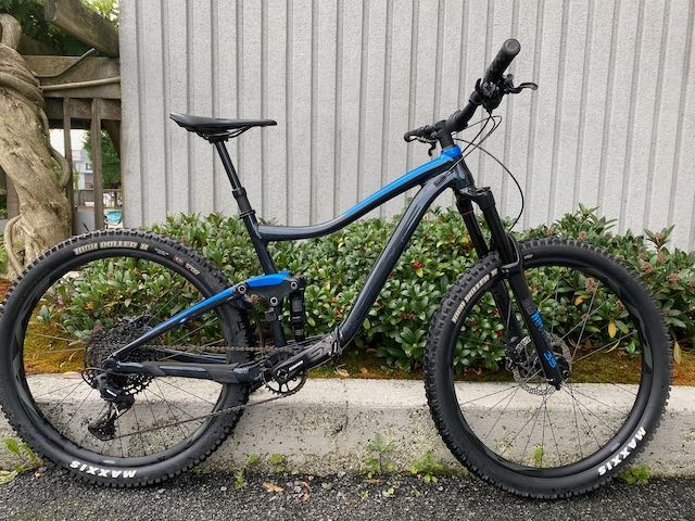 2020 SMALL Giant Trance 3 Metallic Blue / Black For Sale
