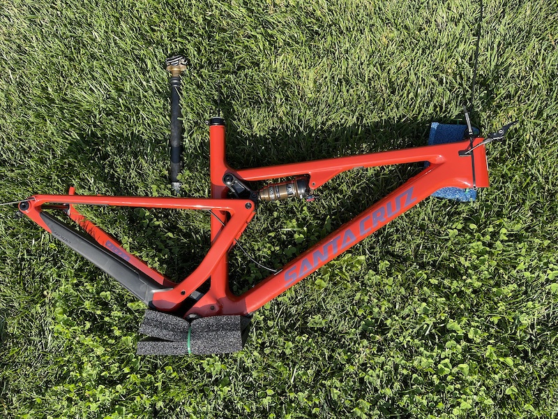 2019 Santa Cruz Blur Frame and Fox Fork For Sale