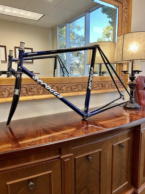 54 CM SEROTTA ATLANTA CUSTOM FACTORY PAINT FRAME SET For Sale