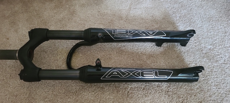 BRAND NEW - Manitou Axel - 100mm/26er For Sale