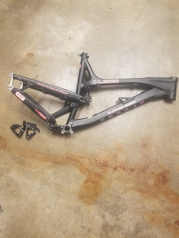 2012 Intense uzzi frame For Sale