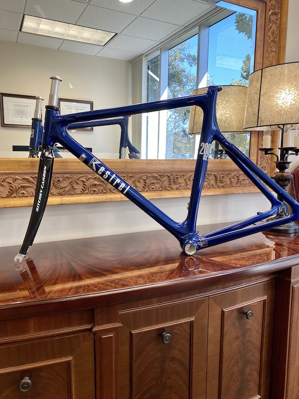 1990's VINTAGE KESTREL 2OO SCi CARBON RACING FRAME SET For Sale
