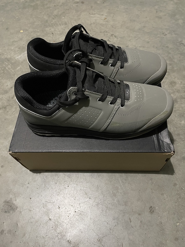 2021 Specialized 2FO DH Clipless (size 44) - REDUCED For Sale