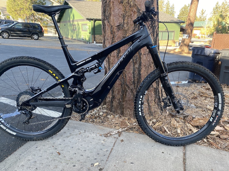 2019 Pivot Shuttle Race XLarge For Sale