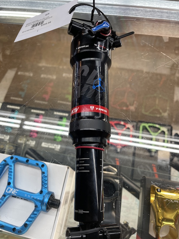 2019 Rockshox Deluxe RE:AKTIV RT3 230x57.5 150mm For Sale