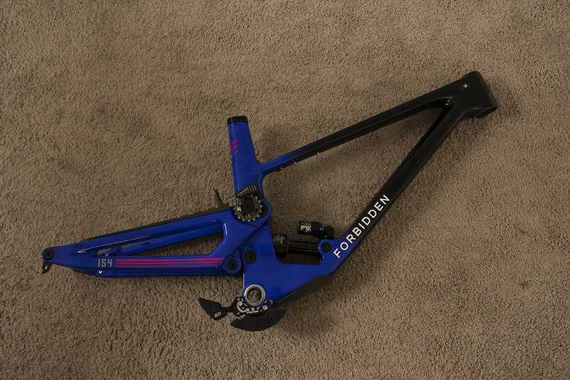 2022 Forbidden Dreadnought Frame w/ Float X2, Large For Sale