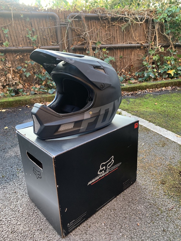 Fox full face helmet (size L) For Sale