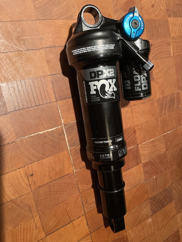 2021 Like New Fox Performance Level DPX2, 3 position lever. For Sale