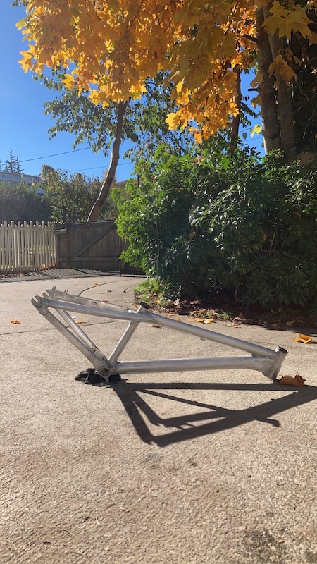 26 inch Dartmoor dj frame For Sale