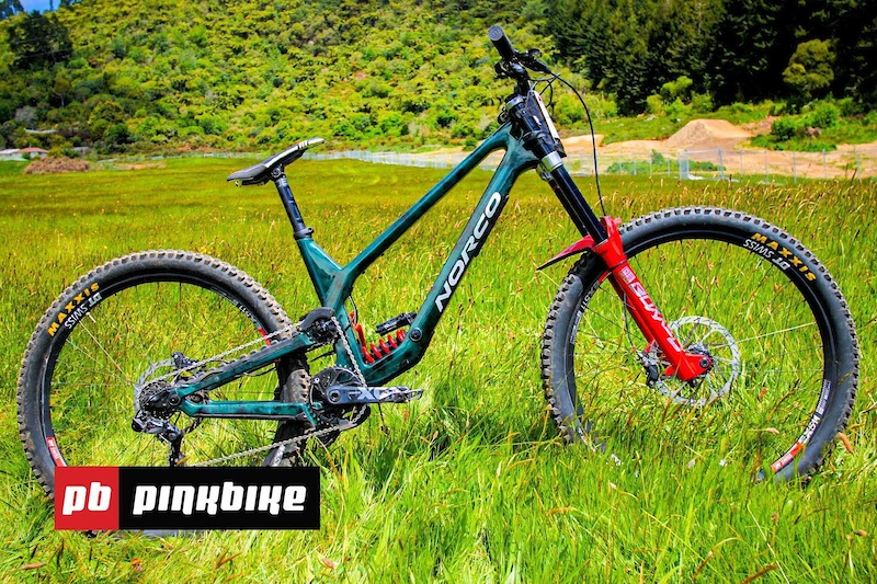 Video: 7 Pro DH Bike Checks from Crankworx Rotorua 2021 - Pinkbike