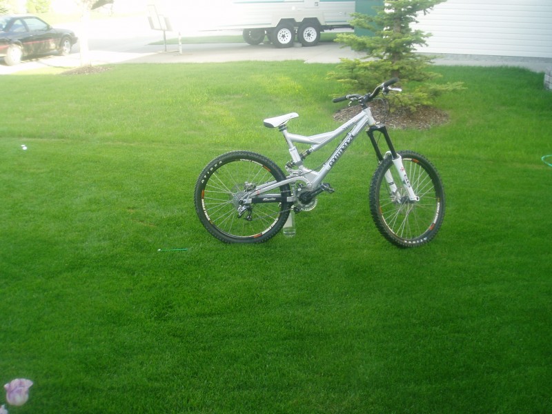 Race face evolve dh cranks For Sale