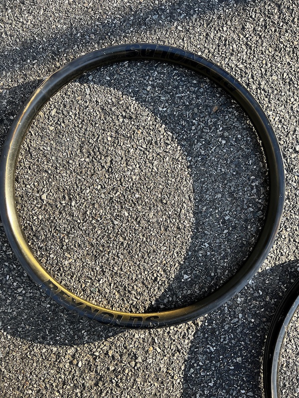 Reynolds 27.5" 40mm internal Carbon rim 28h For Sale