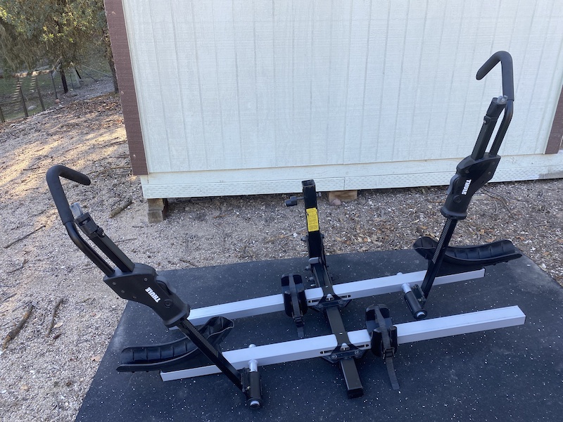 Thule Classic T2 hitch bike rack (2”) For Sale