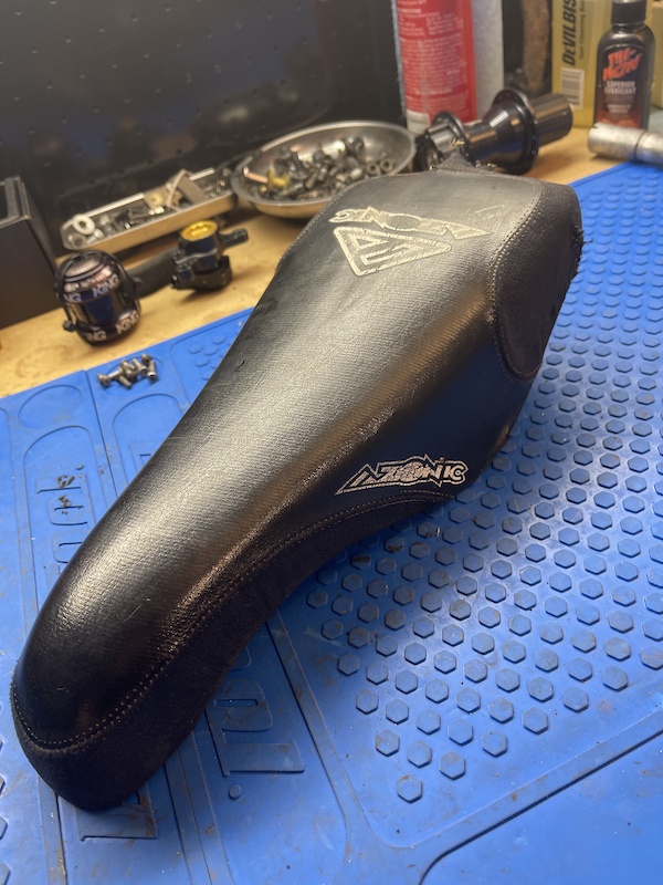 AZONIC LOVE SEAT For Sale