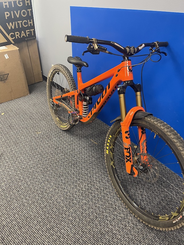 2022 Pivot Firebird Orange XX1 / AXS For Sale