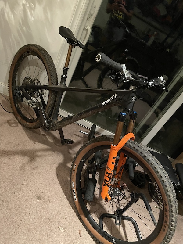 2022 Yeti ARC turq frame custom build For Sale