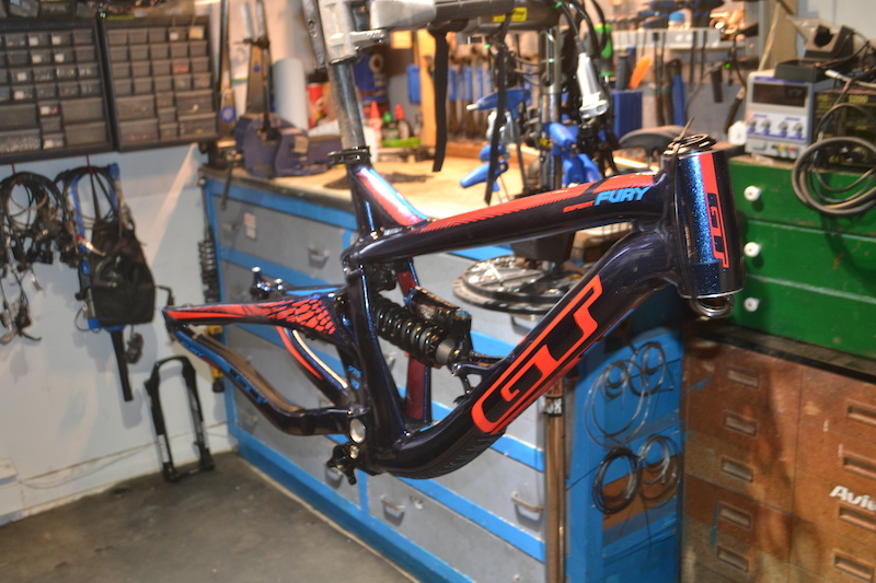 2016 GT Fury expert with Fox DHX RC4 look amazing! For Sale