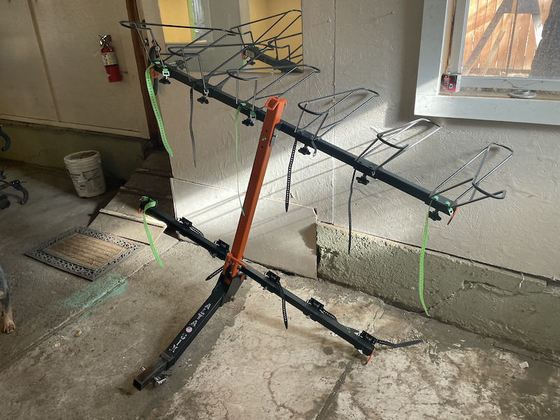 Alta Racks 6-pack rack For Sale