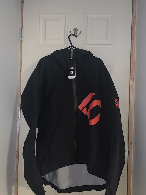 2021 five ten all-mountain rain jacket size medium For Sale