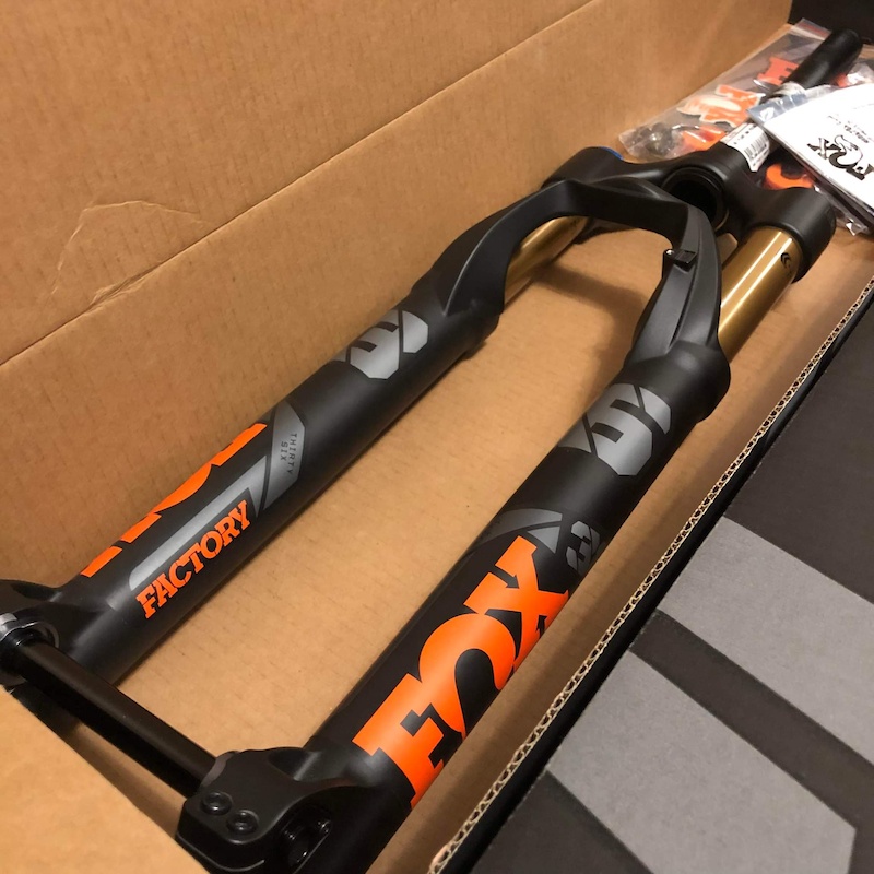 2021 FOX 36 831 Factory Float GRIP2 DJ - 26" For Sale