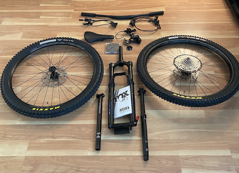 2021 All OEM stock parts from Orbea Rise M20 For Sale