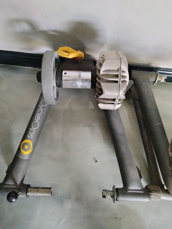 2018 Cycle Ops fluid 2 trainer For Sale