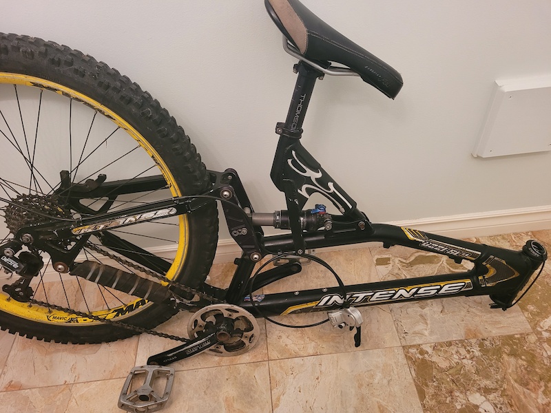 2005 Intense Uzzi-slx frame, fox shock, deemax, stylo For Sale
