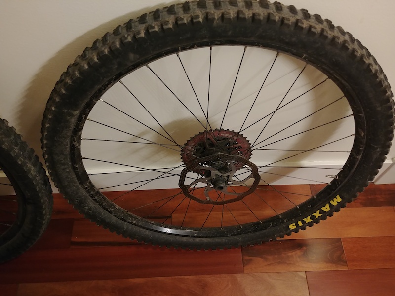 Hope pro2 non-boost rear hub 12x142 For Sale