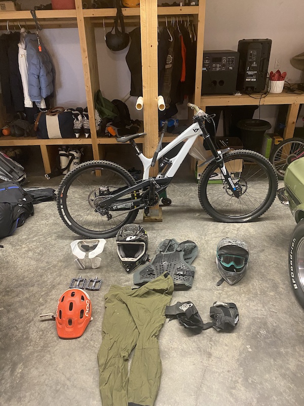 2020 Custom YT tues pro race top spec comes with gear For Sale