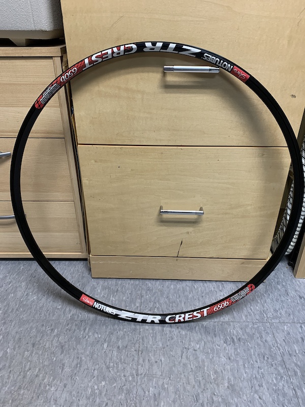 Stans NOTUBES ZTR Crest 27.5 XC Rim 32H For Sale