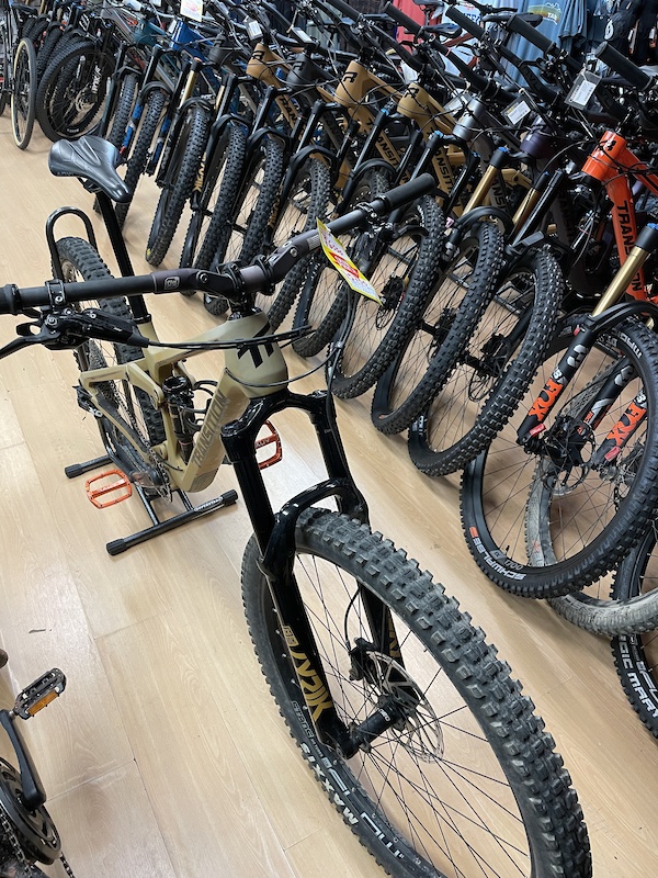 2021 Transition Sentinel carbon medium GX laom gold For Sale