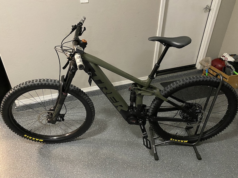 2021 Trek Rail 5 eMtb, size medium For Sale