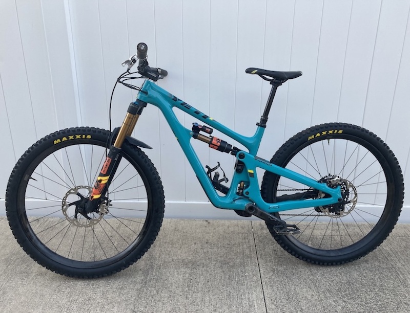 2019-yeti-sb150-t3-with-enve-carbon-rims-for-sale