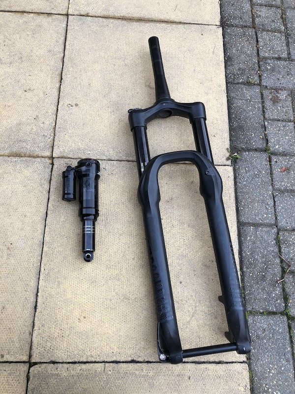 2019 Rockshox yari and super deluxe shock For Sale