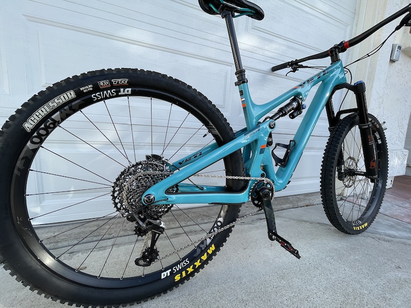 2019 YETI SB 130 - CARBON - 29" LARGE - - $4,600 OBO For Sale