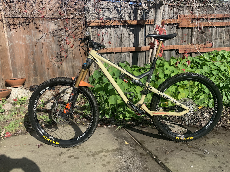 2019 Commencal Meta AM / Custom Build / Limited Paint For Sale