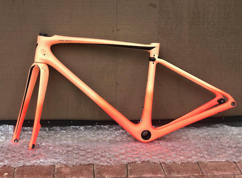 2019 Specialized Ruby Carbon Disc Future Shock 51 cm For Sale