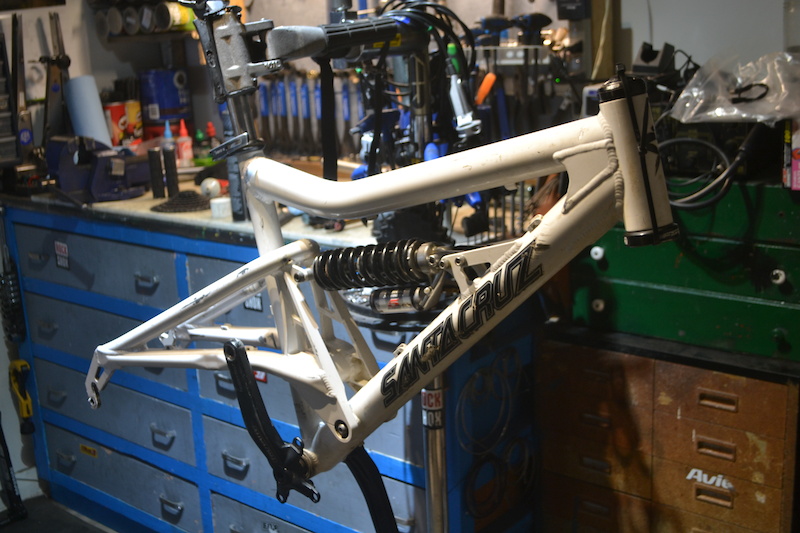 Santacruz Bulit with 5th element shock For Sale