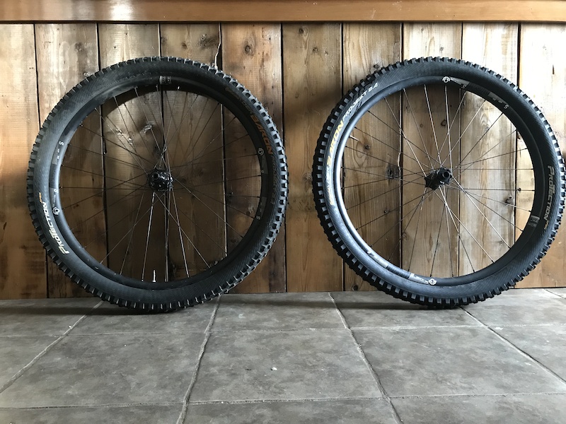 2016 I9 wheel set with torch hubs For Sale