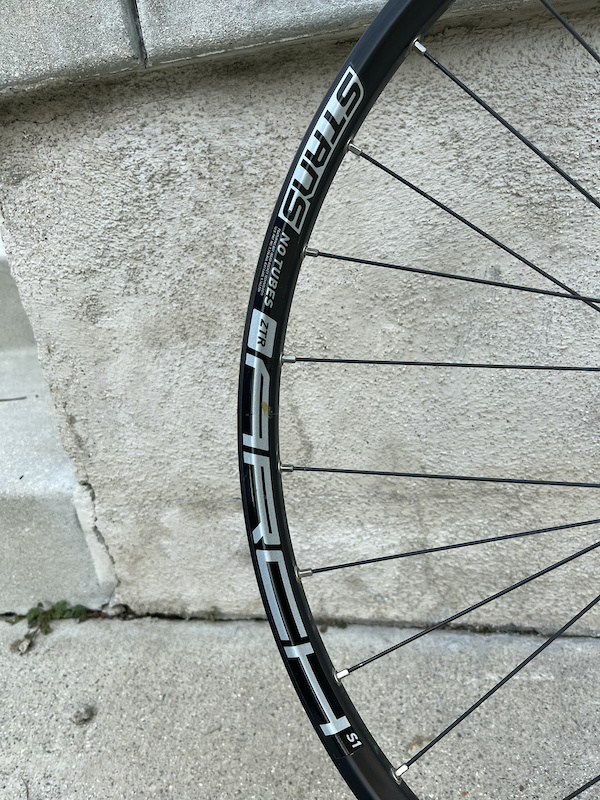 2019 Stans Arch S1 27.5 wheel set For Sale
