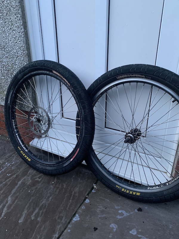 24” Halo Tornado Rims / Maxxis Hookworm Tyres For Sale