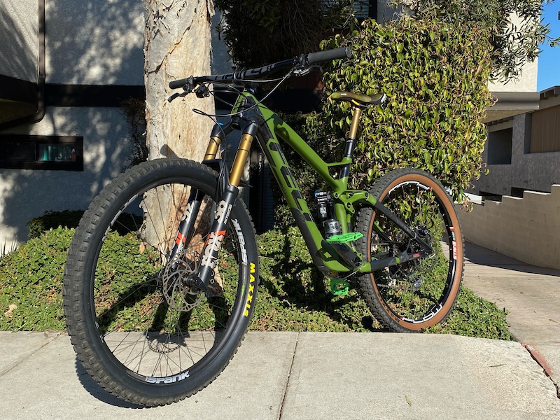 2019 CUSTOM!! - Felt Compulsion 1 size Small For Sale