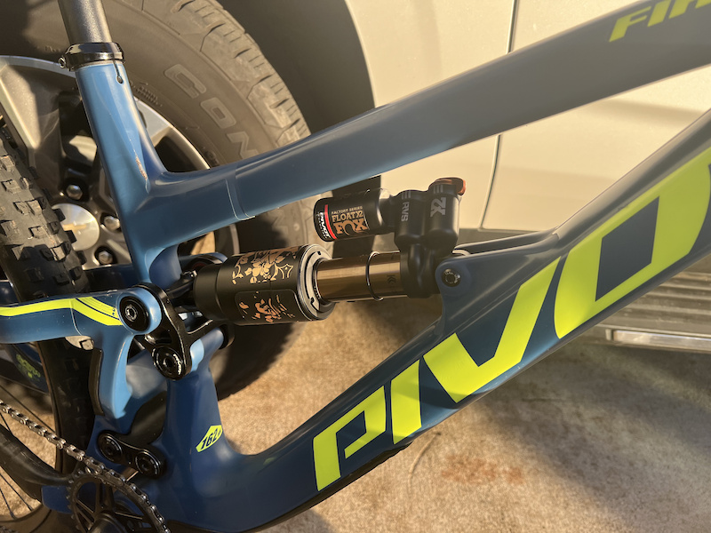 2020 Frame shock and fork Pivot Firebird 29 - medium For Sale