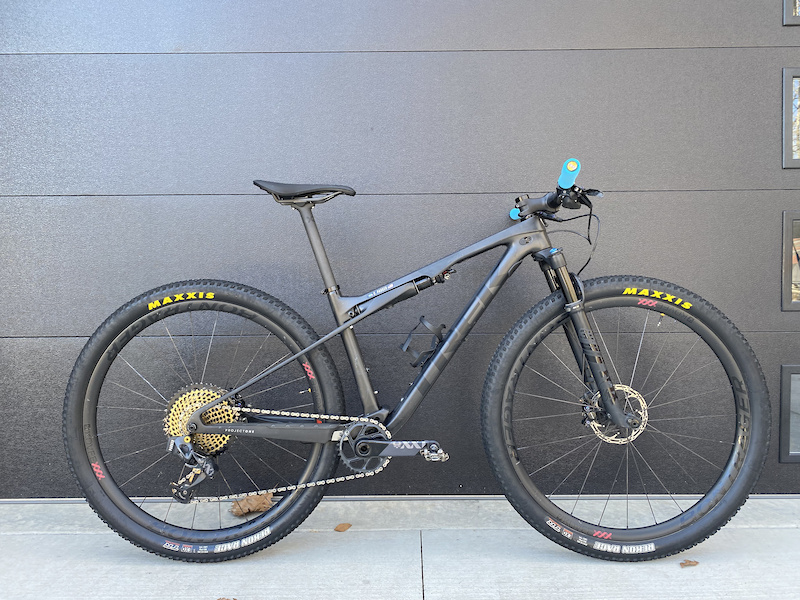 2021 Trek Supercaliber (Medium) For Sale